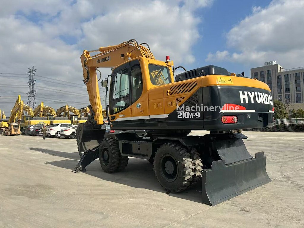 Hyundai R210W-9 210W-7 bager točkaš