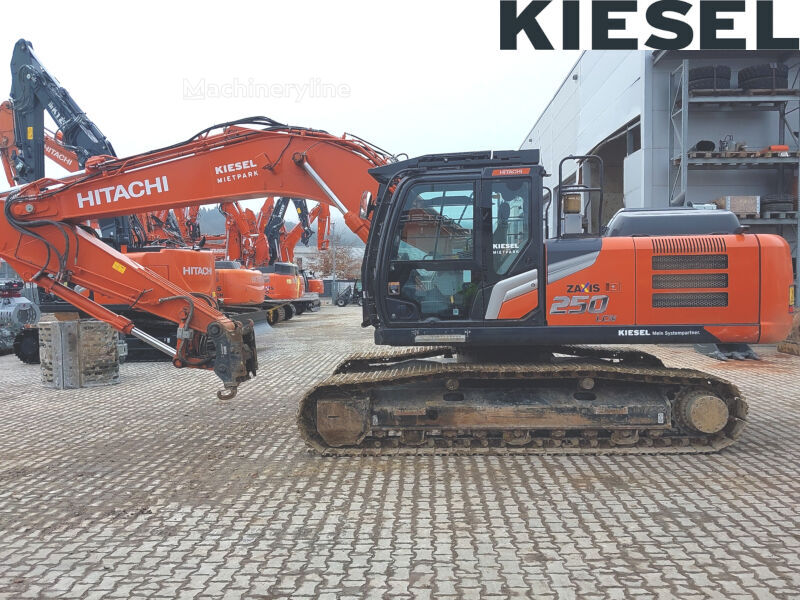 Hitachi ZX250LCN-7 bager guseničar