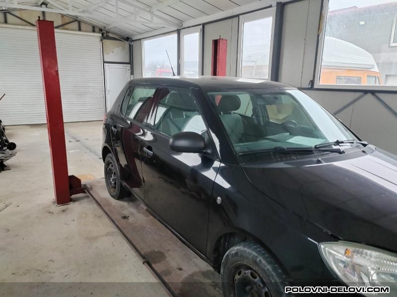 Skoda Fabia 1.2 6v Kompletan Auto U Delovima