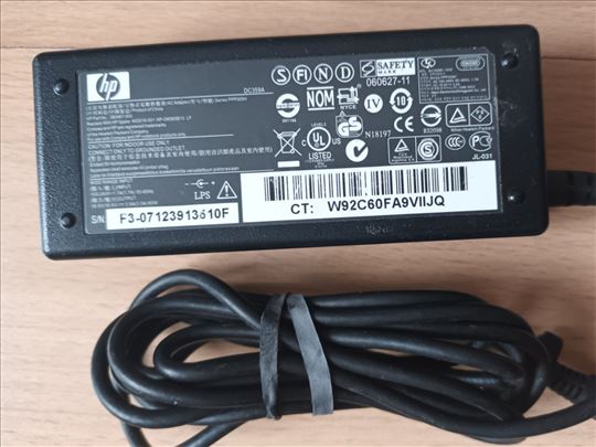 HP AC adapter (punjač za laptop)18.5V, 3.5A