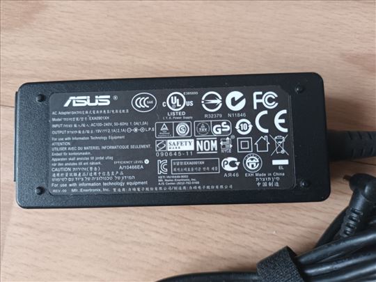 ASUS AC adapter (punjač) 19V ⎓ 2.1A