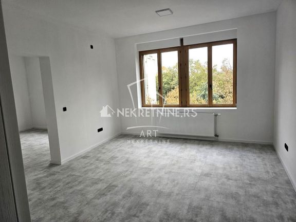 Poslovni prostor, mereno 120m² ID#13173