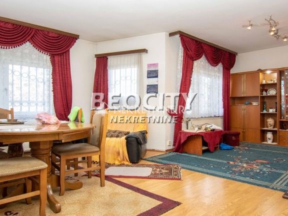 Palilula, Krnjača, Zrenjaninski put, 5.0, 253m2, 265000EUR