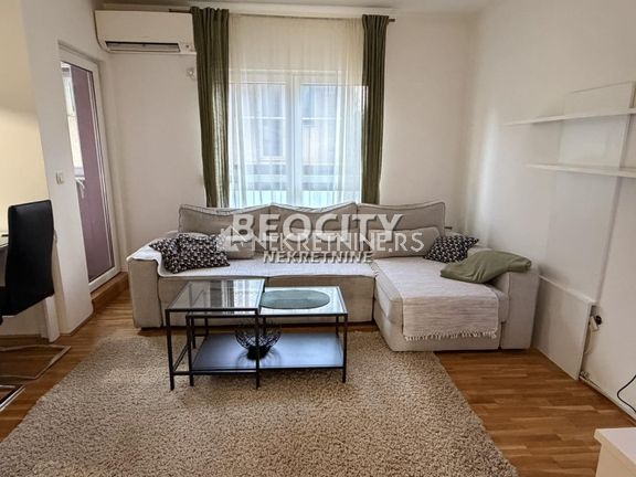 Zemun, Altina, Ugrinovački put 2. deo, 2.5, 50m2, 600EUR