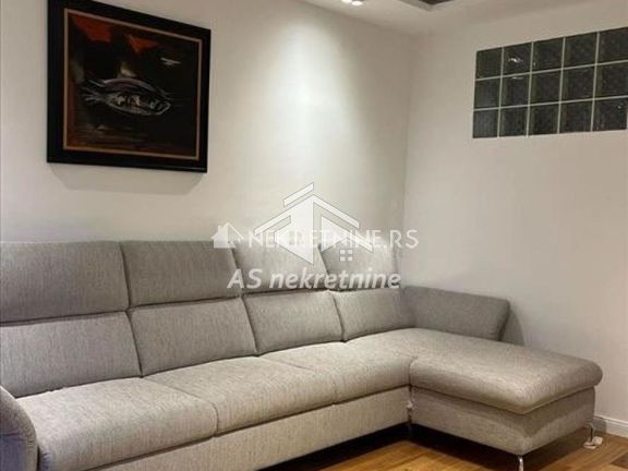 Vračar, Krunska, 2.0 stan, 55m2, 950 EUR