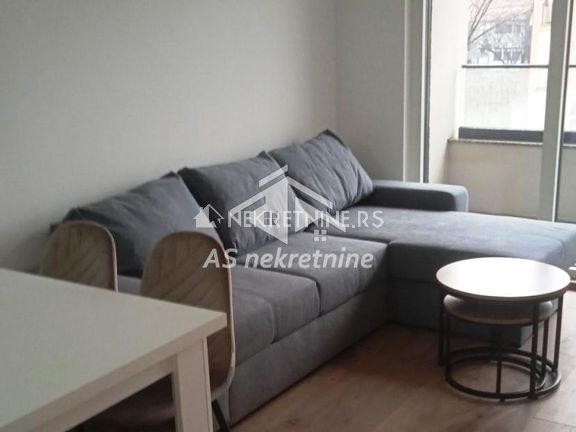 Zemun, Cara Dušana, 1.5 stan, 42m2, 550 EUR