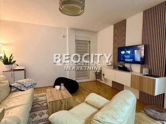 Voždovac, Medaković, Mate Miloševića, 1.5, 40m2, 140000EUR