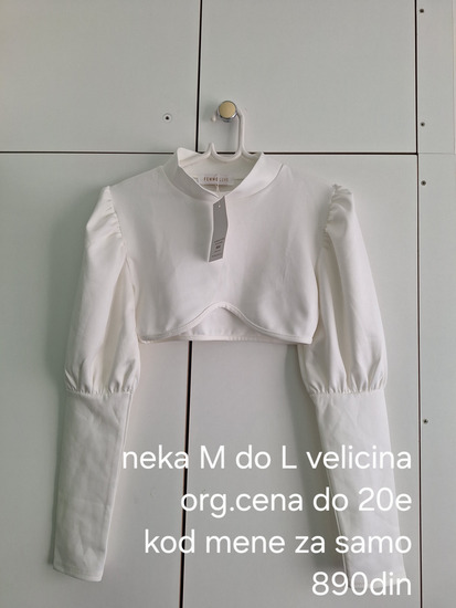 Beli krop top FEMME LUXE
