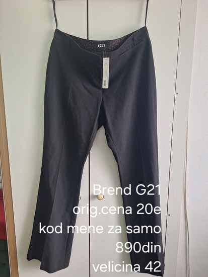 Crne elegantne pantalone (G21)