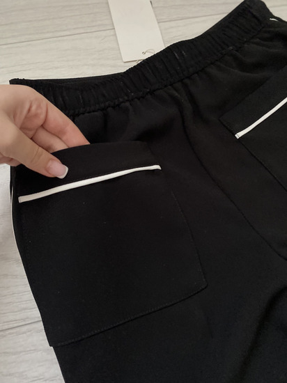 Zara lagane pantalone sa etiketom
