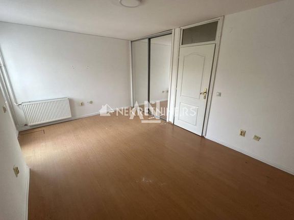 Voždovac, centar, Esad Pašina, duplex sa prelepim pogledom ID#8491