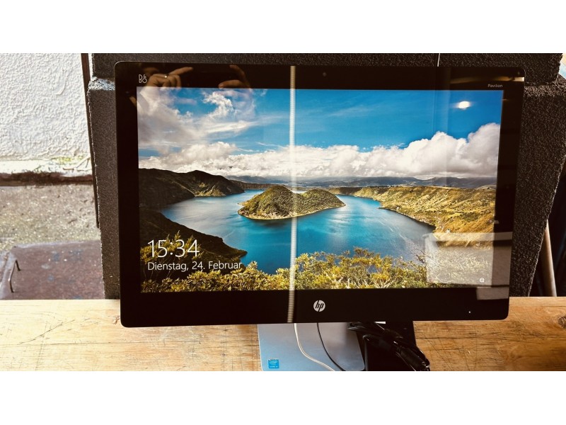 HP 23-q120nz All-in-One računar TOP
