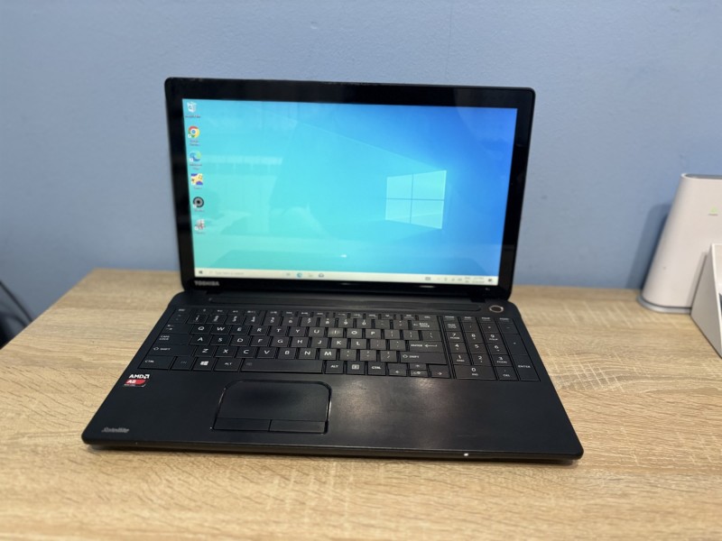 TOSHIBA C55D AMD A6-5200 320Gb 4Gb = 15,6 LED