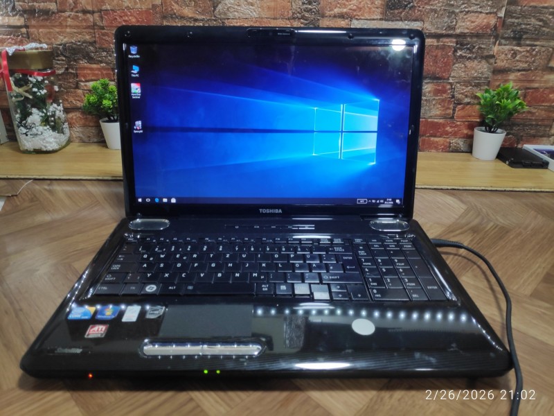 Toshiba Satellite L555-11L