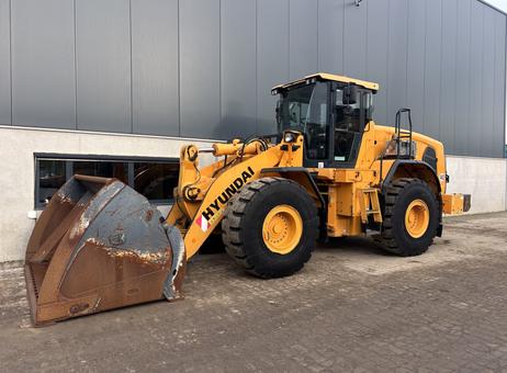 Loader Hyundai HL965