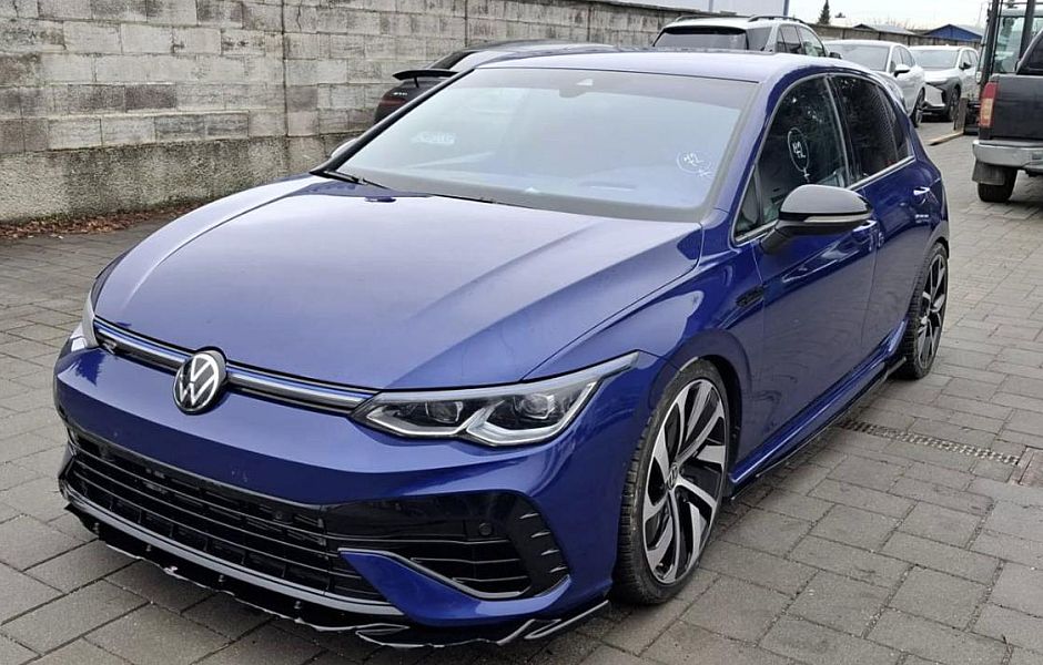 VW Golf VIII R 2.0 TSI 4Motion (2022) – 235 kW – HAVARISAN – R-Line oprema