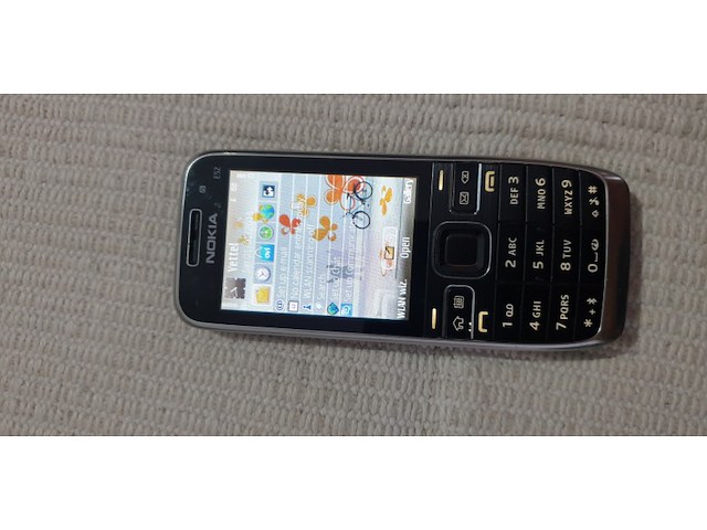 Nokia E52 black br54, EXTRA stanje life timer 06:27 ori