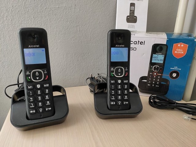 Alcatel bezicni telefon sa 2 slusalice F860,Kao Nov.