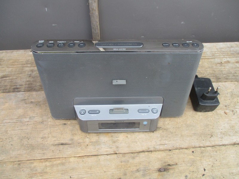 SONY ICF-DS15iP Personal Audio Docking System