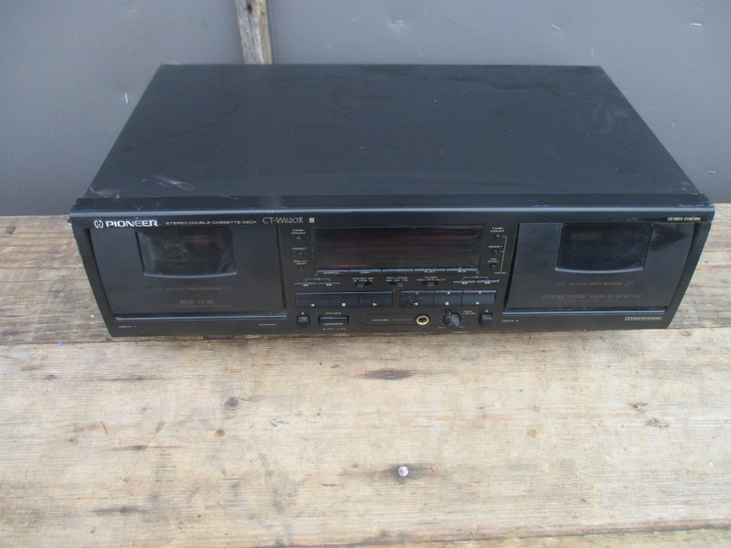PIONEER CT-W620R Double Stereo Cassette Deck-citaj opis
