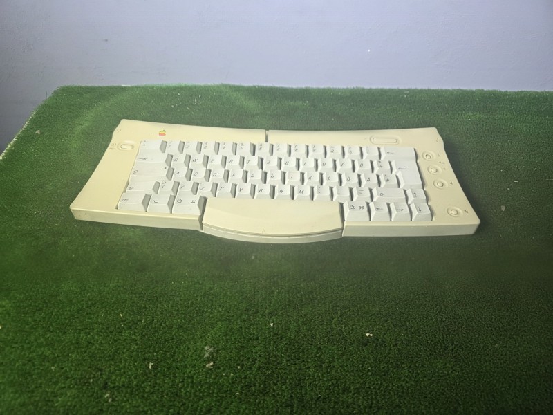 Apple tastatura iz nemacke