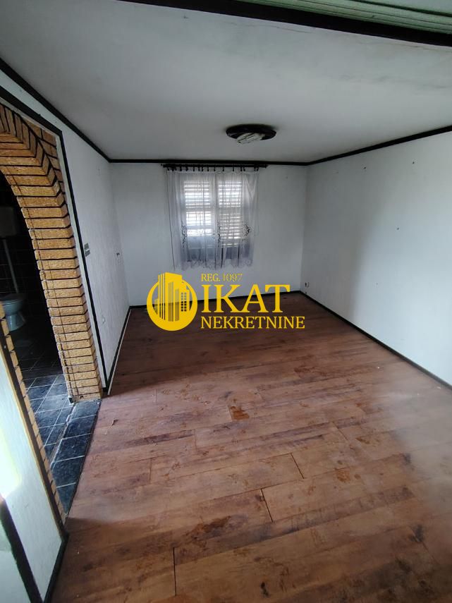 Titel kuća 36m2 sa voćnjakom, plac 13,45 ari ID#4939
20.000 €