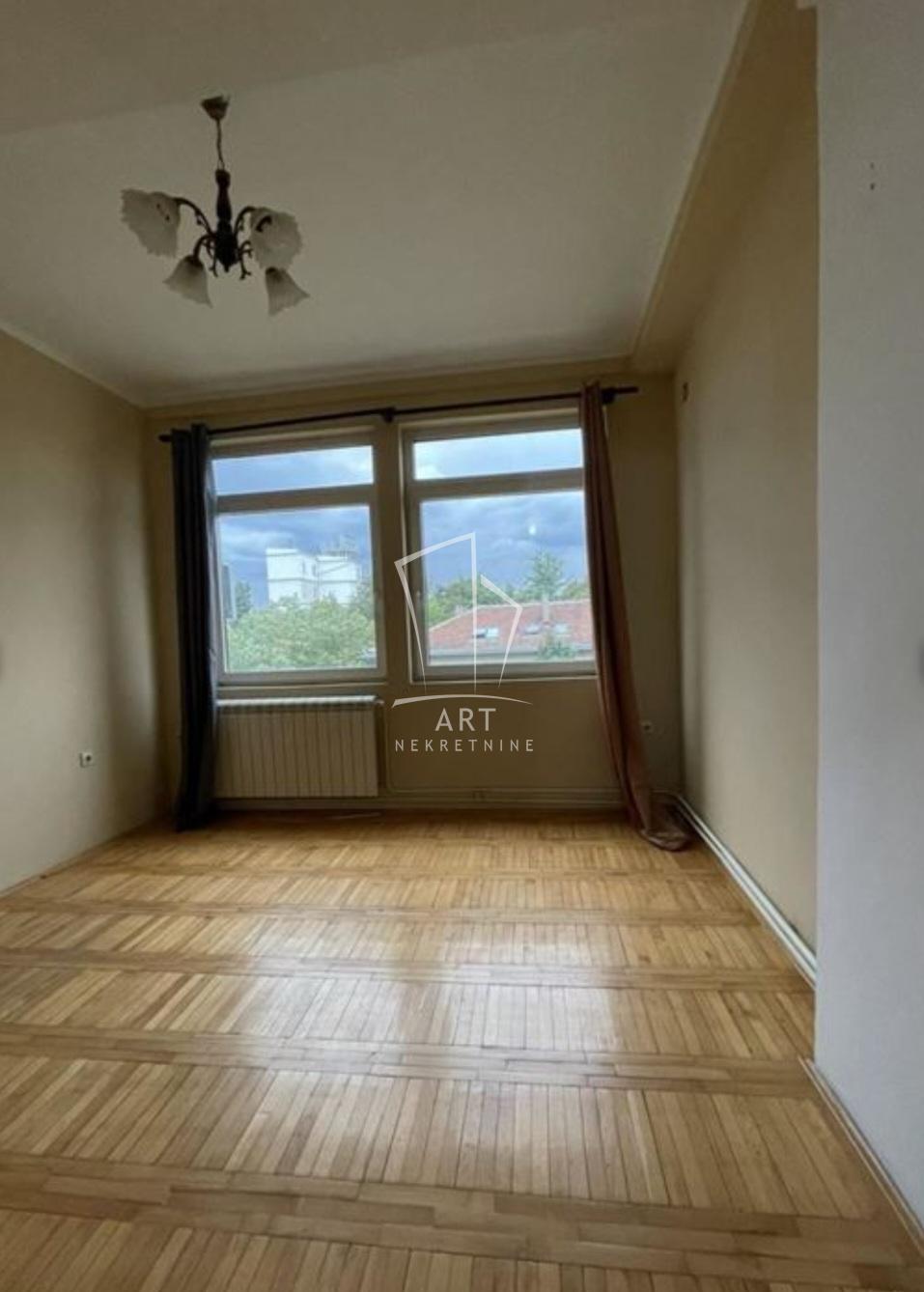 Palilula, polunamešten stan, na odličnoj lokaciji ID#14218
590 €