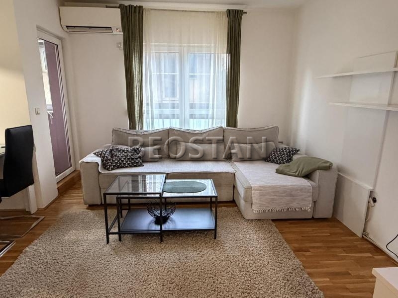 Zemun - Altina #2766420
500 €