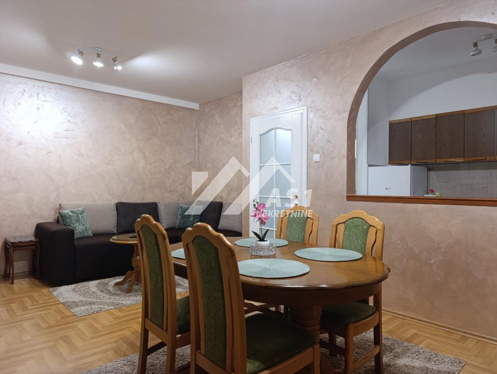Izdajem Pet Friendly renoviran komforan dvosoban stan na Rotkvariji !!! ID#5792
400 €