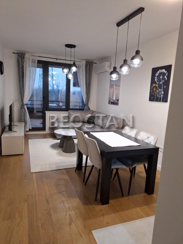 Novi Beograd - Lastavice #66415
900 €