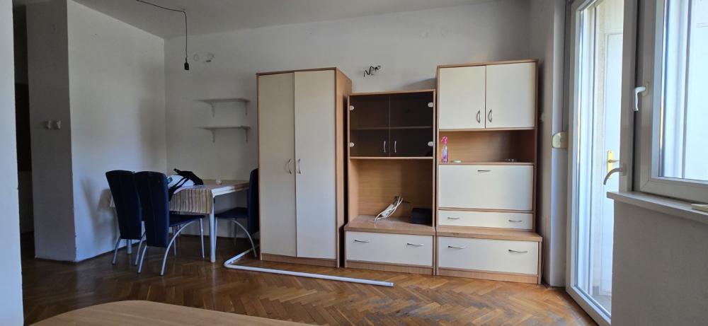 Izdaje se stan u Novom Sadu, na Grbavici ID#1003
400 €