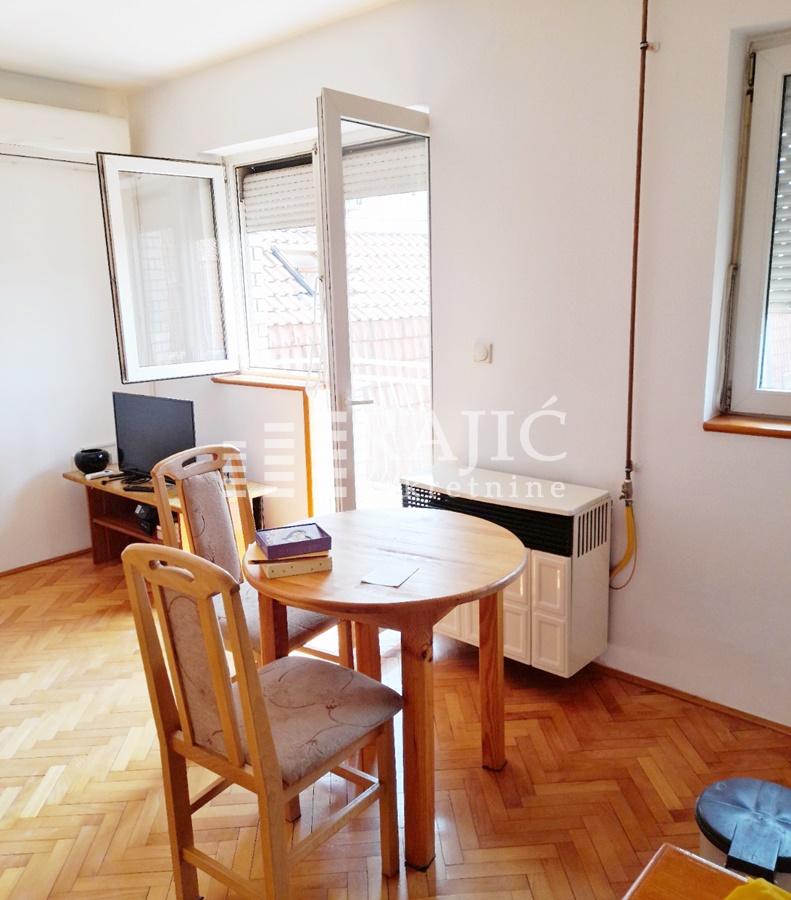 Ace Joksimovića 30m2-opremljena #4453
300 €