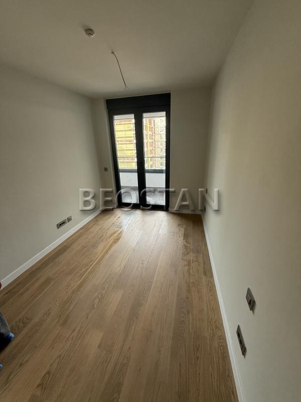 Novi Beograd - Airport Garden #66370
1.200 €