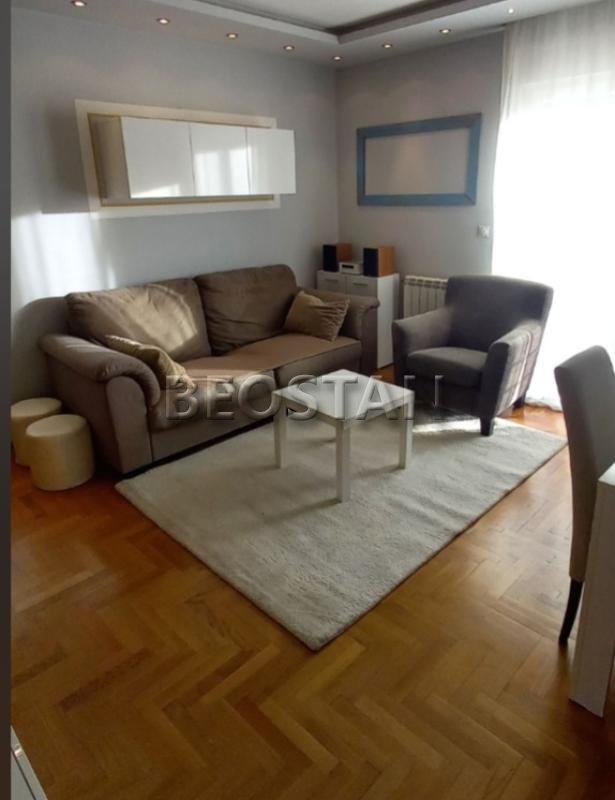 Zemun - Gornji grad #66386
550 €