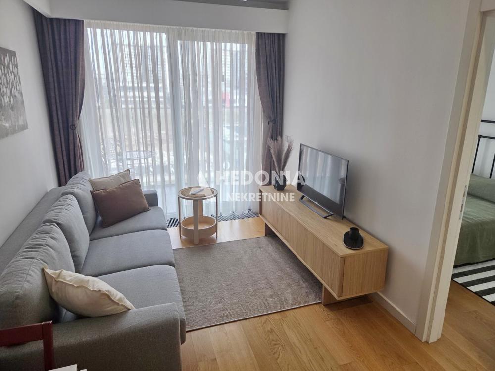 West 65, izdavanje, noviji, lux 1.5 ID#10389
700 €