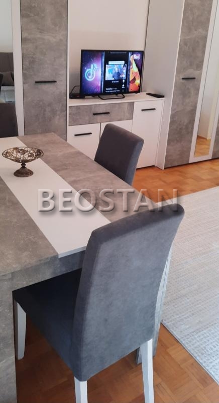 Bežanijska kosa - Bezanijska kosa 3 #66367
400 €
