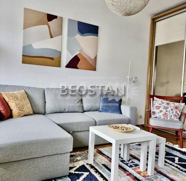 Novi Beograd - Blok 63 #66371
700 €