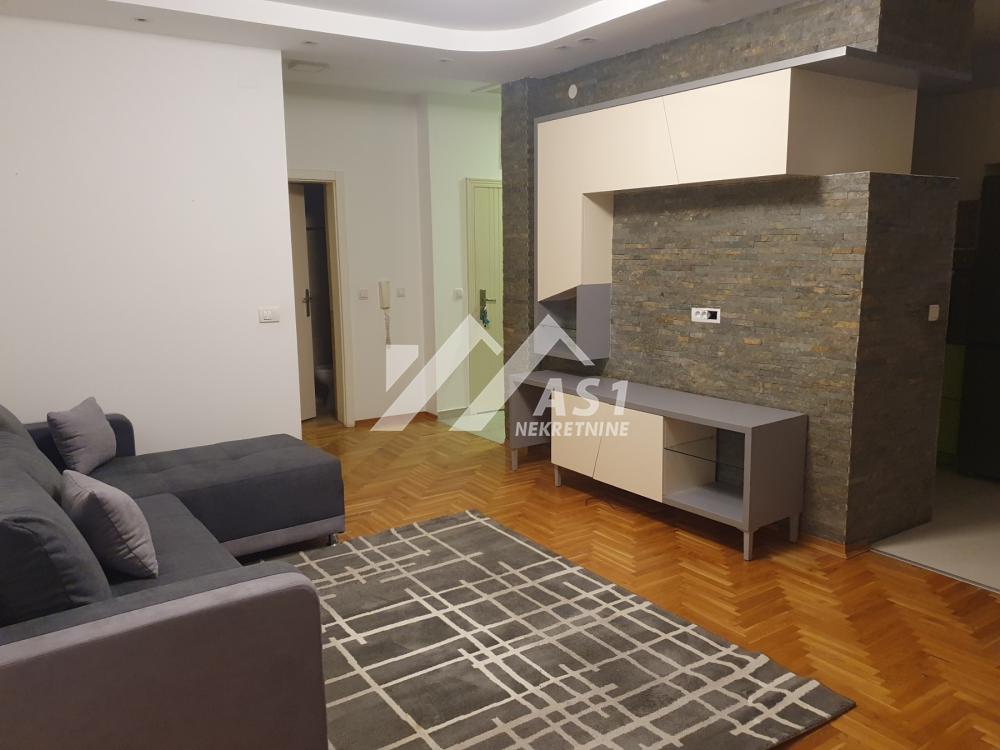 IZDAJE SE PETOSOBAN STAN KOD SAJMA-pet friendly ID#4260
800 €