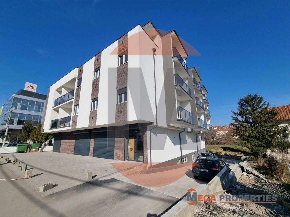 Nov lokal, 65m2+20m2,Lux zgrada,kod TC Point, odmah useljiv ID#1016
690 €