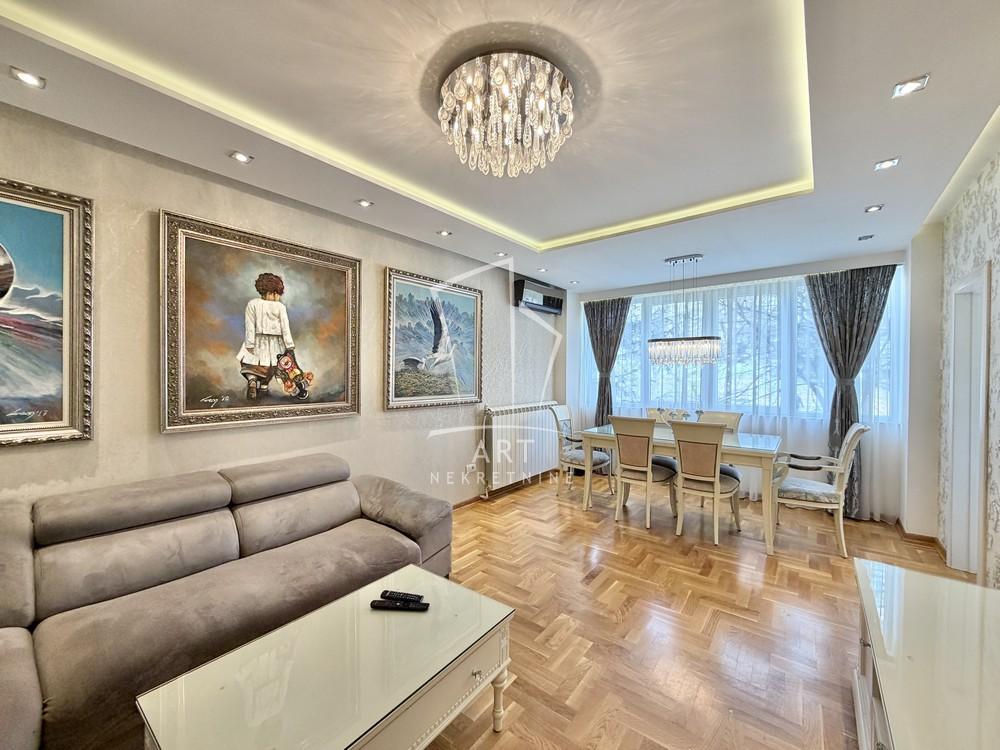 Konjarnik, renoviran stan, mereno 69m2 ID#14171
225.000 €