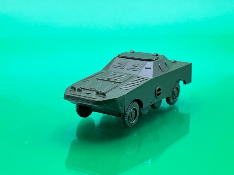 1:87 DDR Amfibija RMM BTR-40 [C-23]