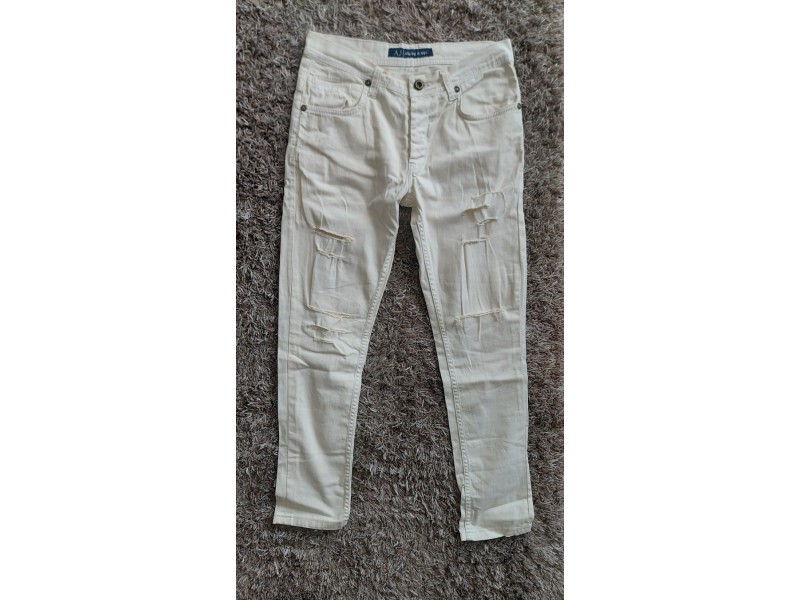 Armani Jeans veličina 32