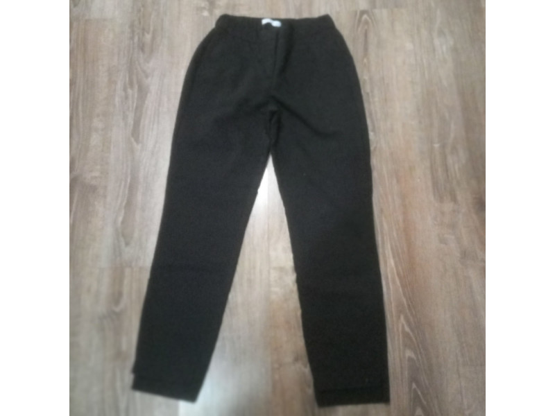 PANTALONE IZVRSNE -RESERVED-VEL S 36