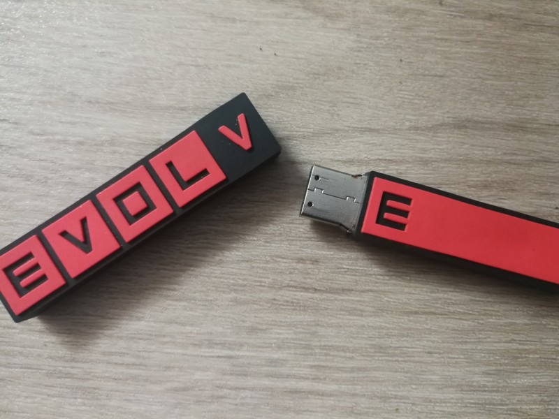 EVOLVE USB stik