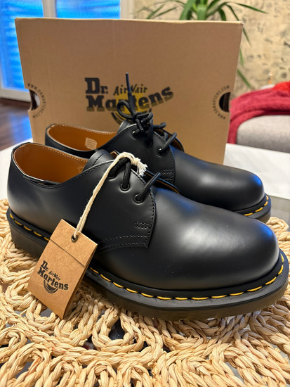 ***Dr. Martens cipele***novo***