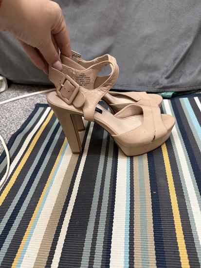 Nine West original kozne nude sandale