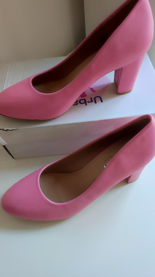 Nove cipele Barbi roze 40