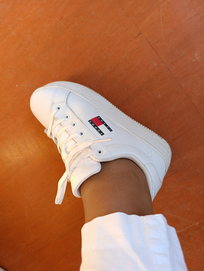 Tommy Hilfiger bele patike