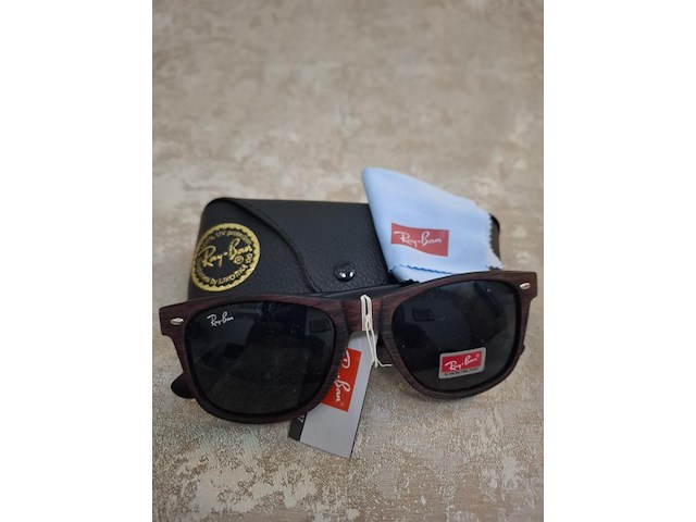 Ray ban sa drvenim ramom nove