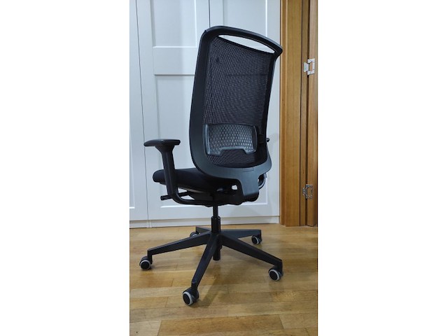 Radna stolica Steelcase Reply Air Black